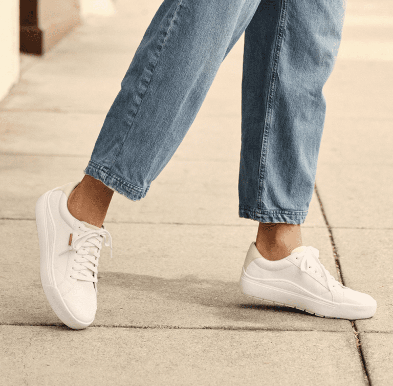 17 Amazing Comfortable Shoes for Teachers 2024